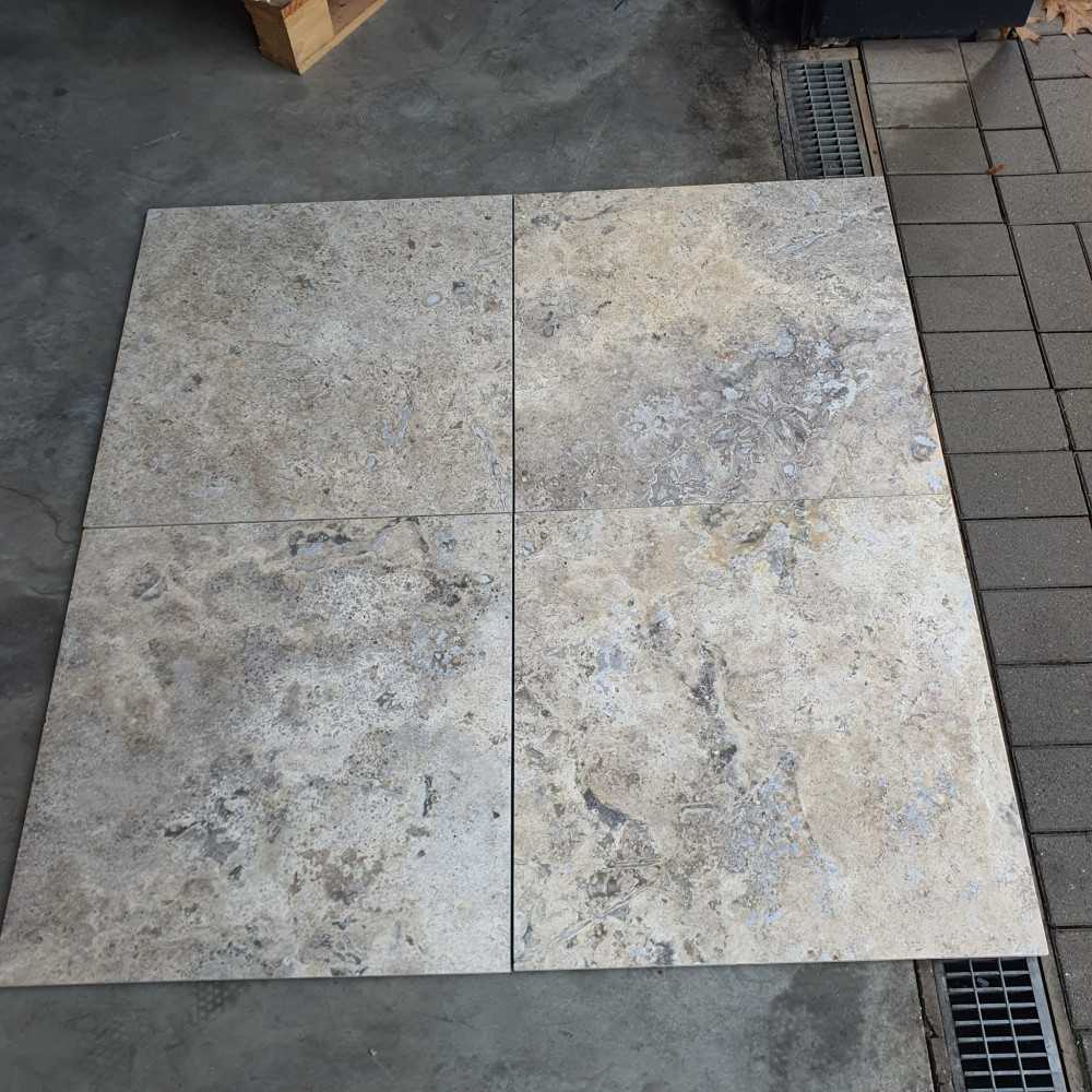 Silver travertin 61X61 | travertin natuursteen | Veinstone B.V.